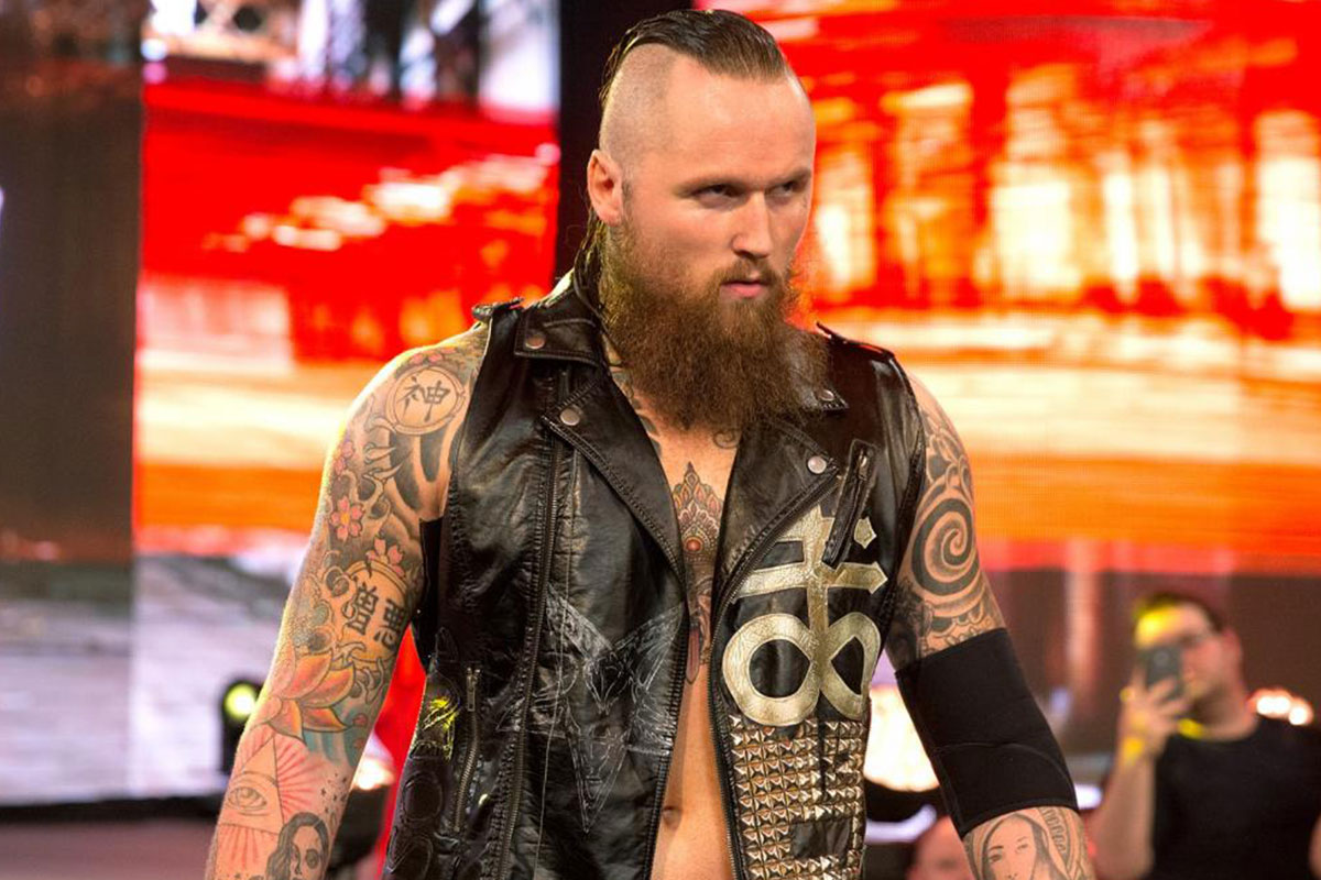 ¿Aleister Black ya planea una salida de WWE? - El Fildeo